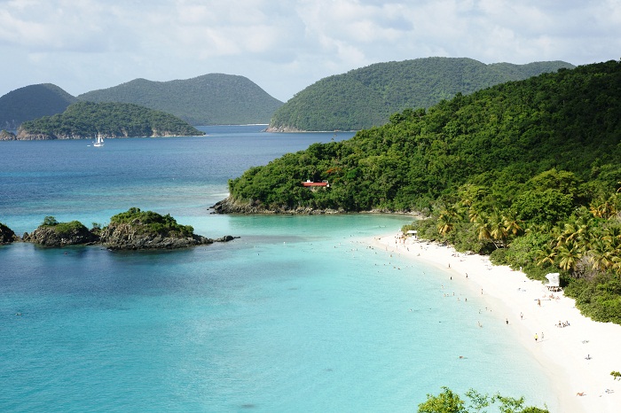 Trunk Bay | | Alluring World